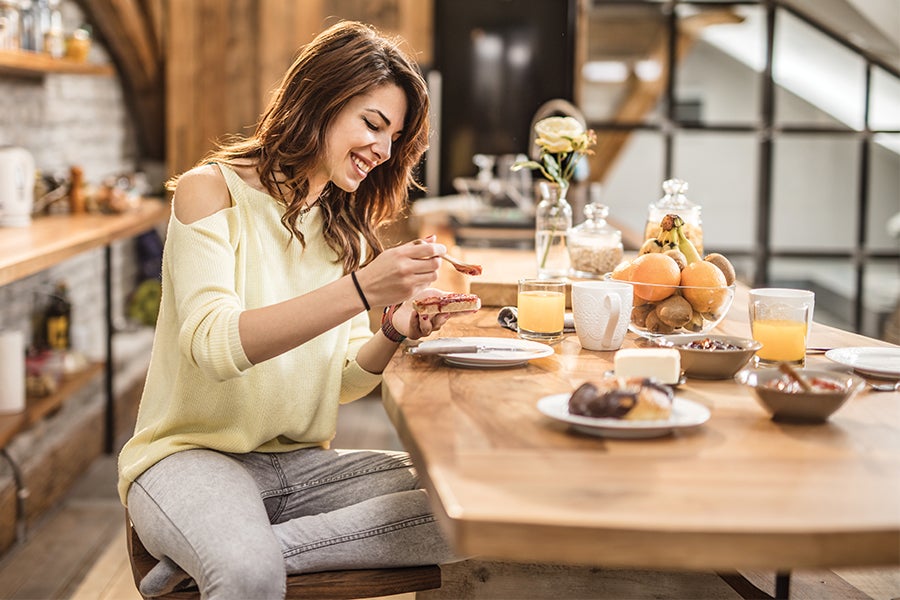 Should You Eat or Skip Breakfast? - Oxygen Mag