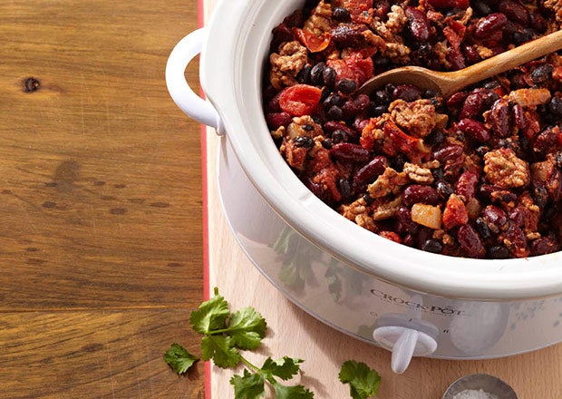 Spicy Slow Cooker Chili Recipe - Oxygen Mag