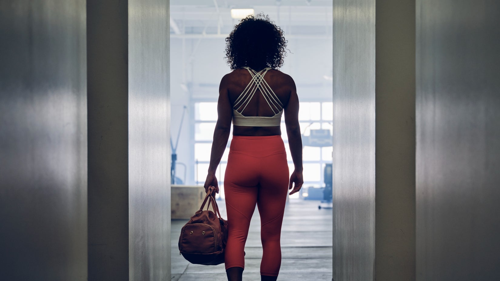 5 Ways to Ease Gym Anxiety - Oxygen Mag